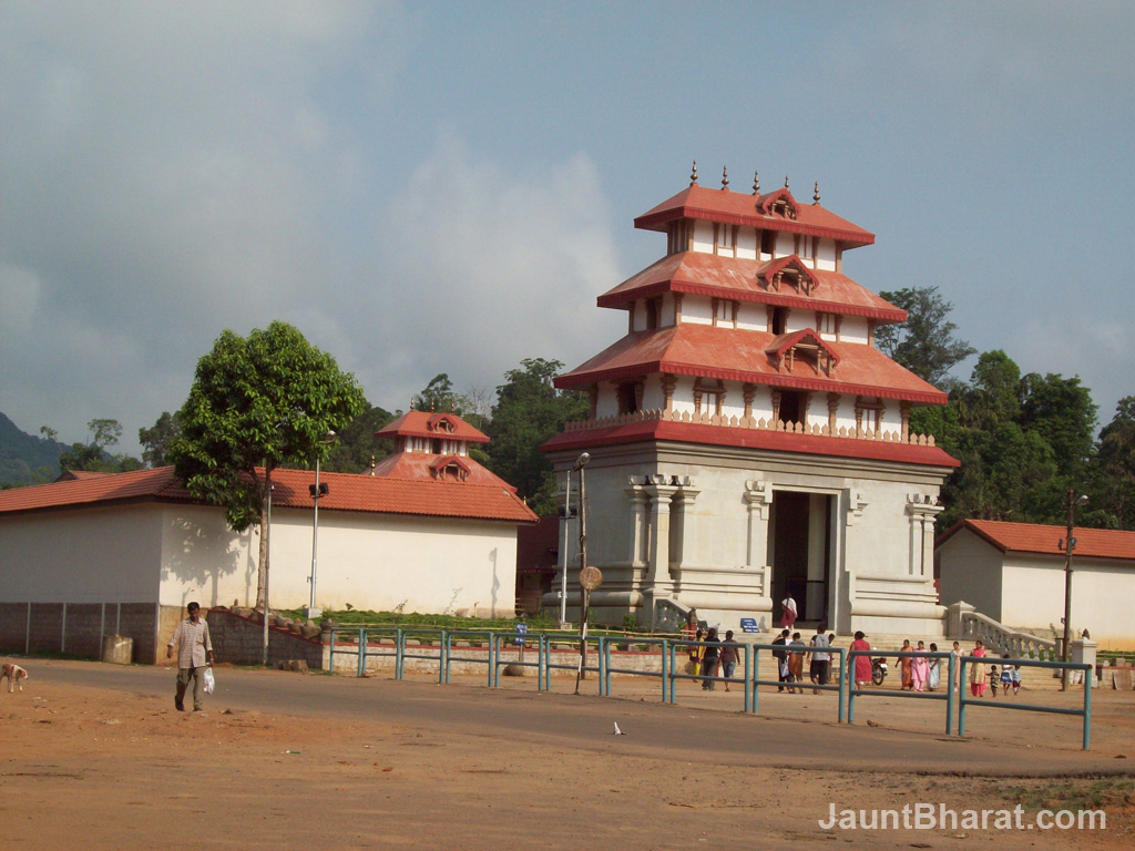 enjoy in karnataka: Places to visit in Karnataka:- Kodagu