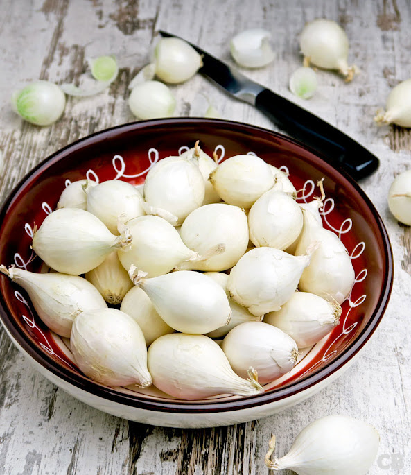 Culinaire Bagage: Stifado, een kruidige Griekse runderstoofpot met ...