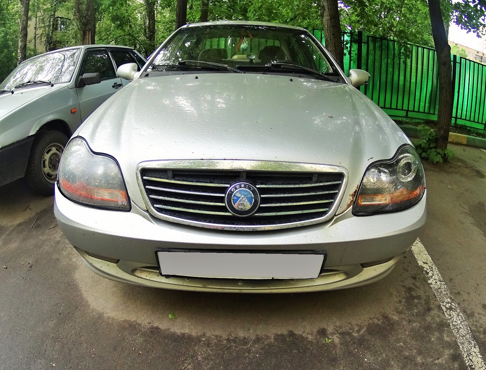 Spotted...cars in Moscow: Geely Emblem