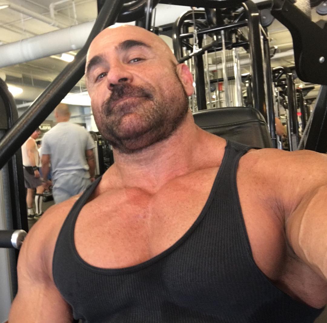 Muscle Lover: Greek-American IFBB Pro bodybuilder & musclebear Mike ...