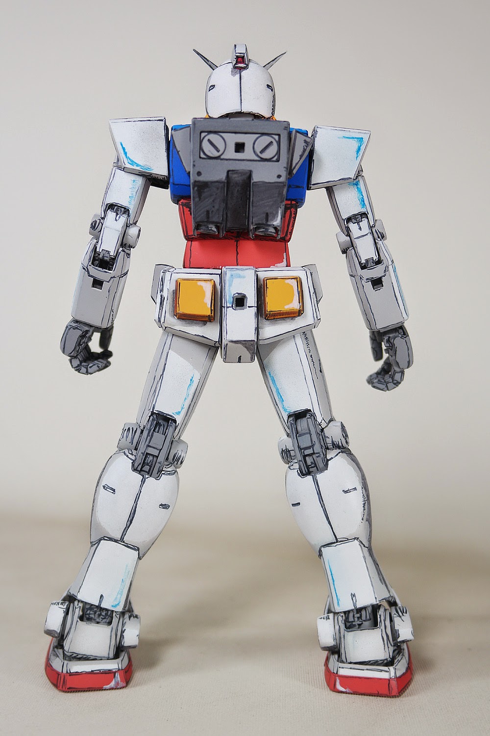 Custom Build: MG 1/100 RX-78-2 Gundam Ver. 2.0 Anime Style Colors