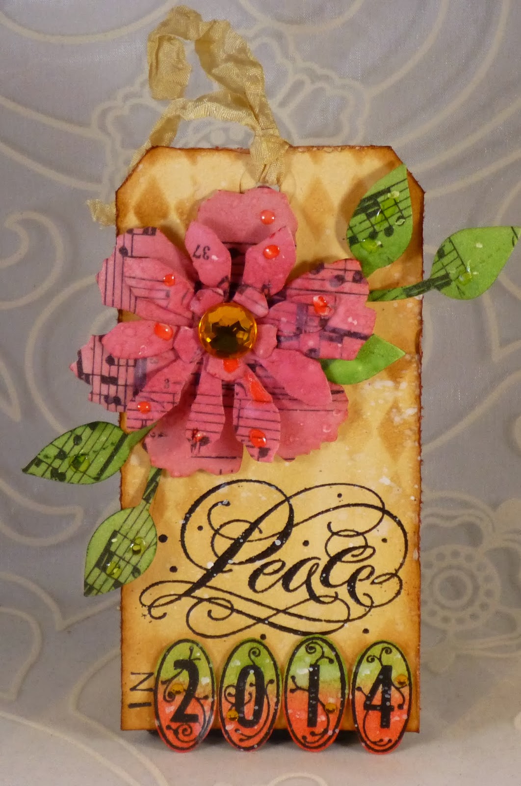 *{CraftChaos}*: Tim Holtz tag for December