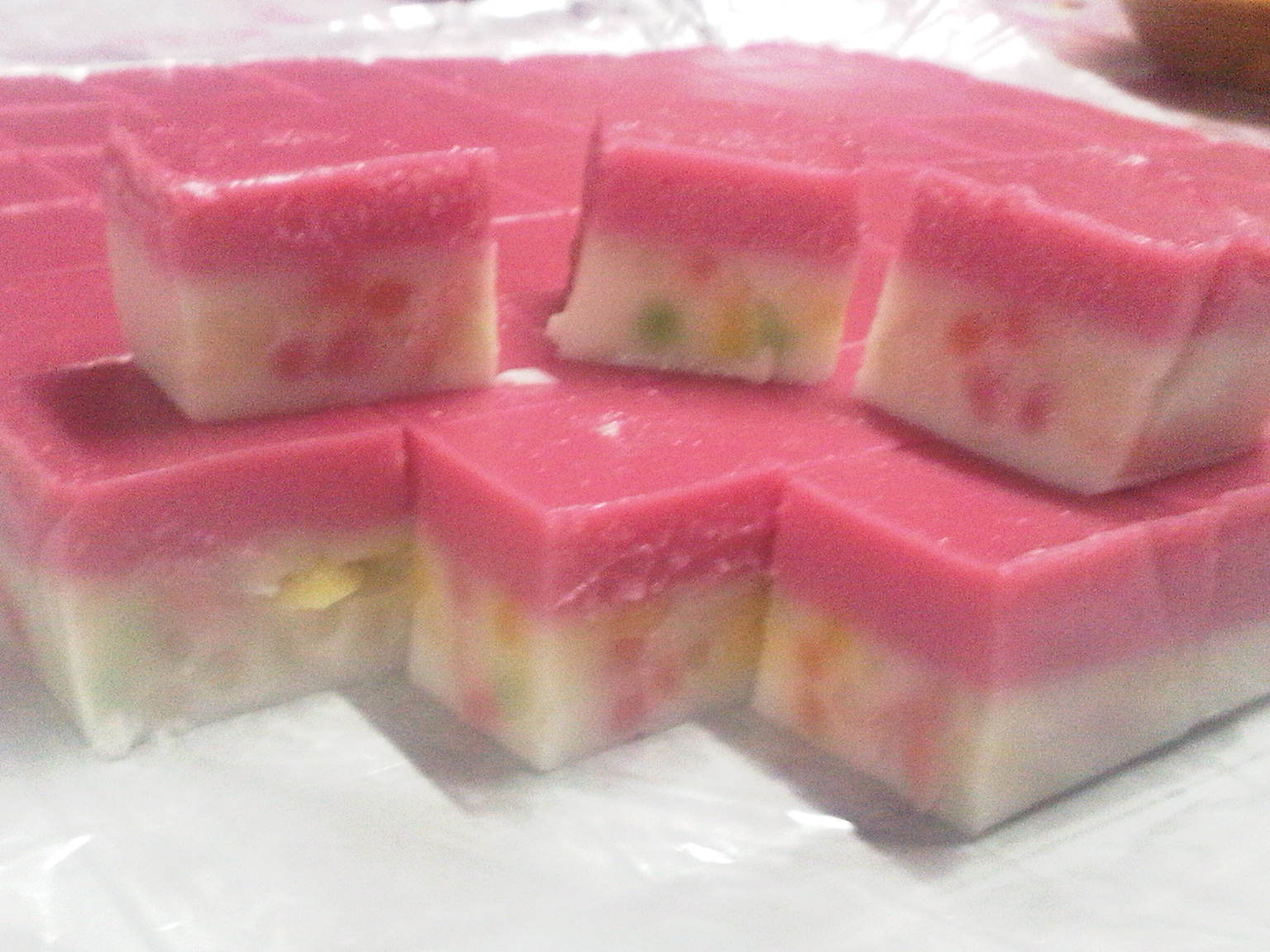 Mommy Hommy Delicacies (Journey To Remember): TEMPAHAN PELBAGAI JENIS TALAM