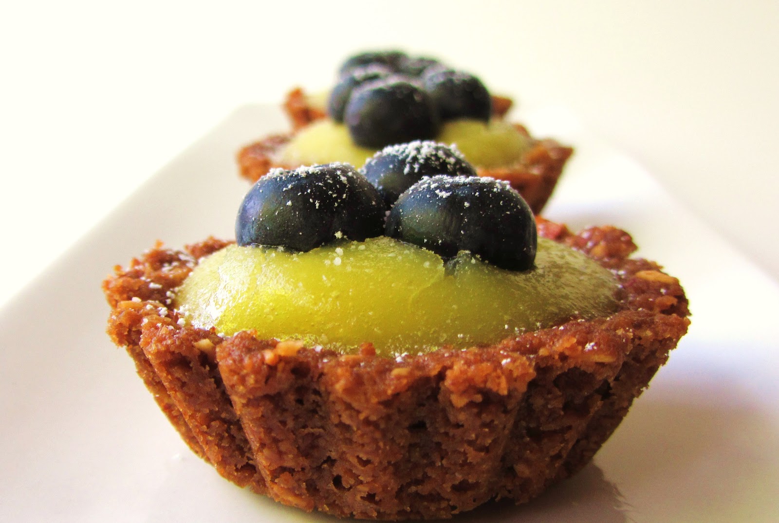 Let's eat......simple!: Lemon Tart with Blueberry and the Three Tartlets