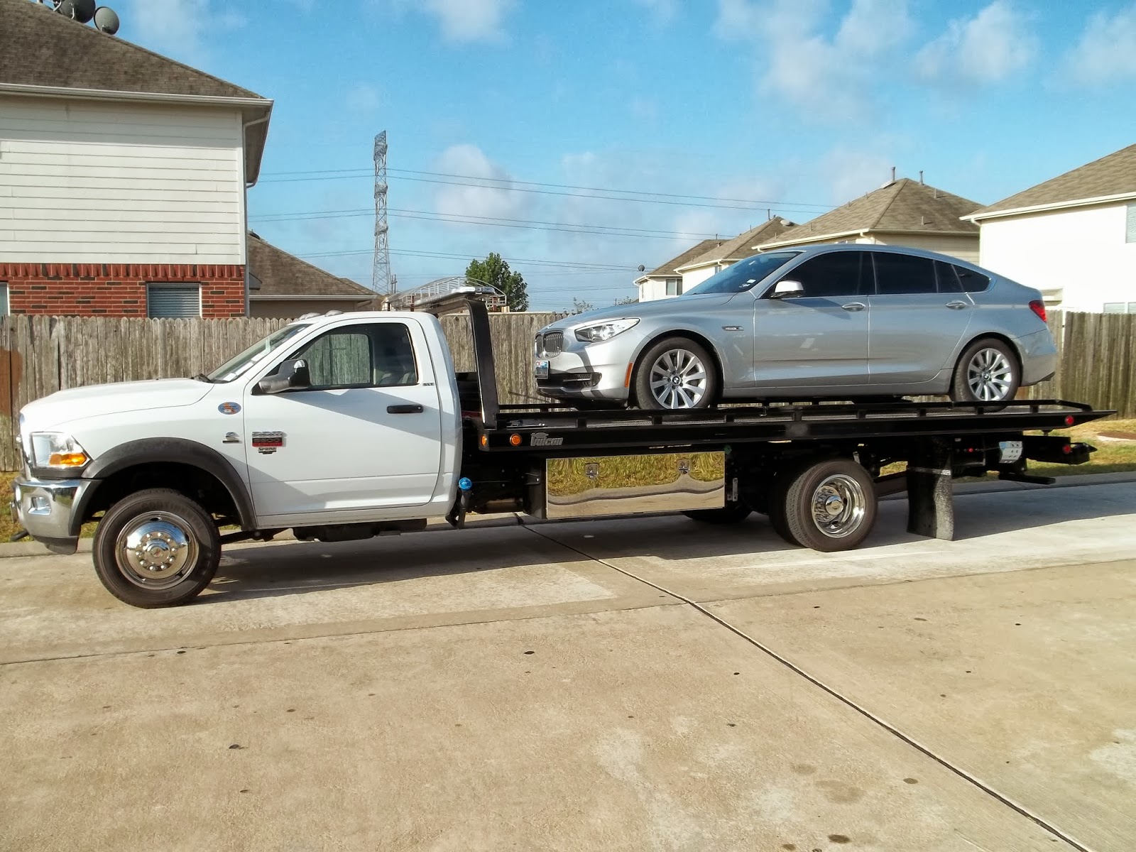 18 Wheeler Small Car limo Flatbed Towing Houston,713-554-2111: Cheap ...