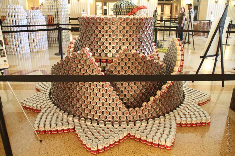 Public Art in Chicago: CANstruction 2012 [at Merchandise Mart]