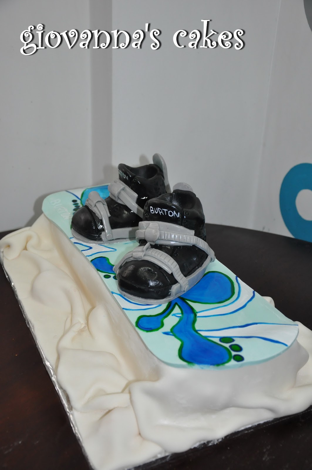 giovanna's cakes: Snowboard cake