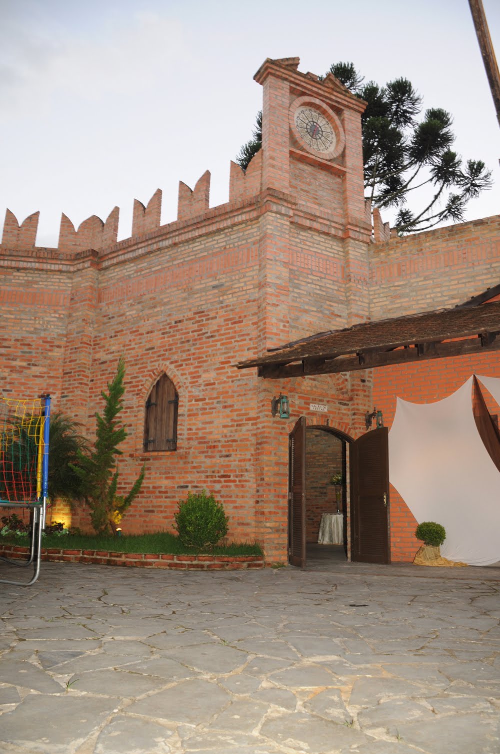 DOIS-A: Castelli Mondini