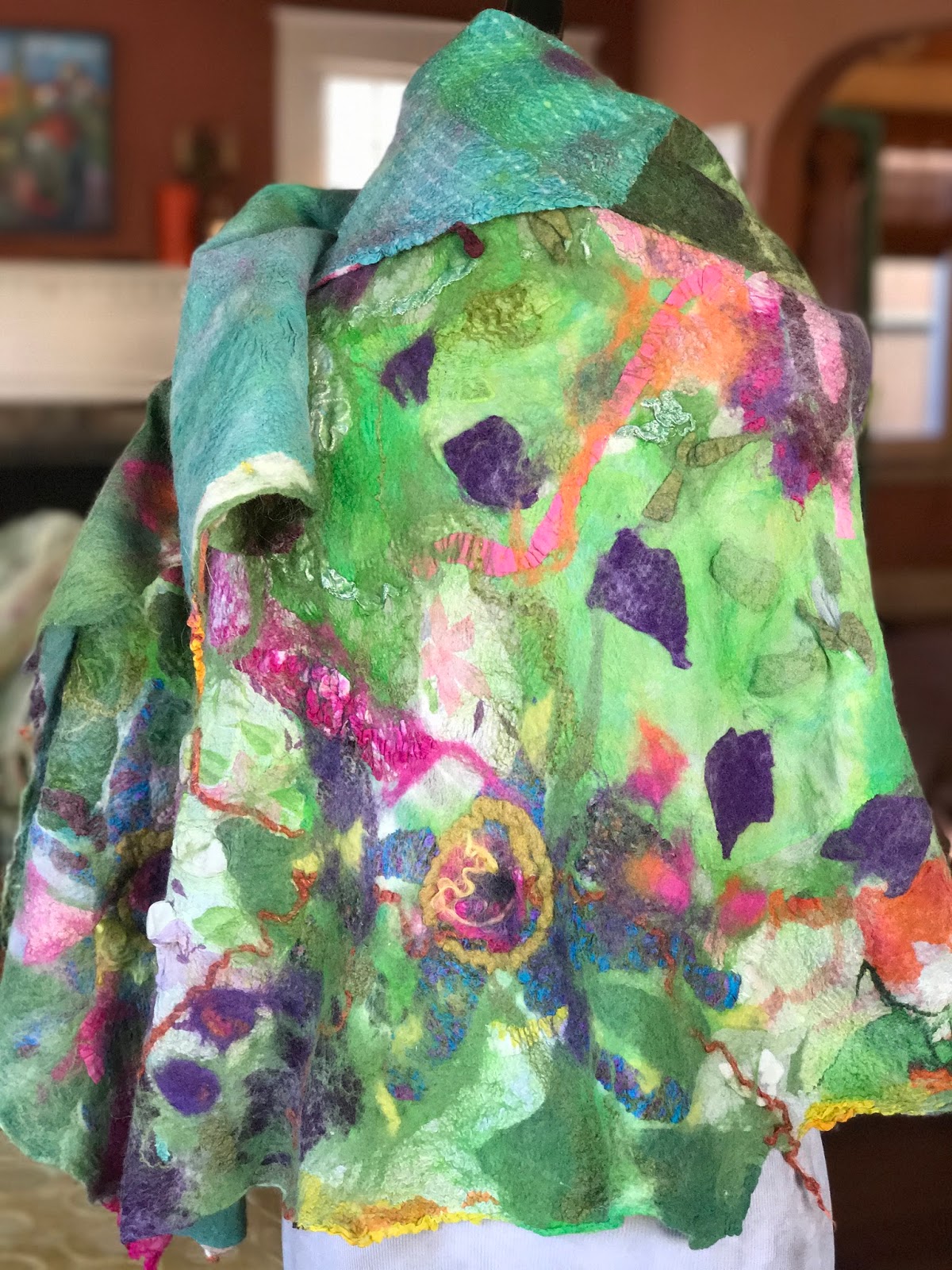 Studio 907: How to create a nuno felt abstract design with prefelts