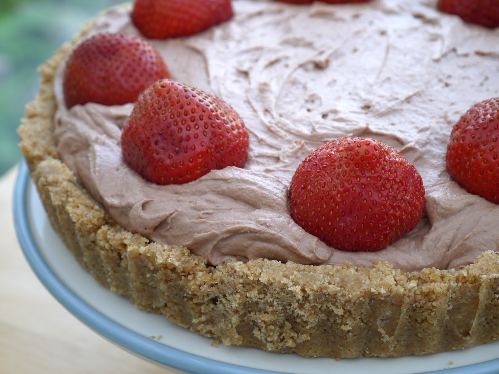 This Muslim Girl Bakes: No-Bake Nutella Cream Tart with Oaty Shortbread ...