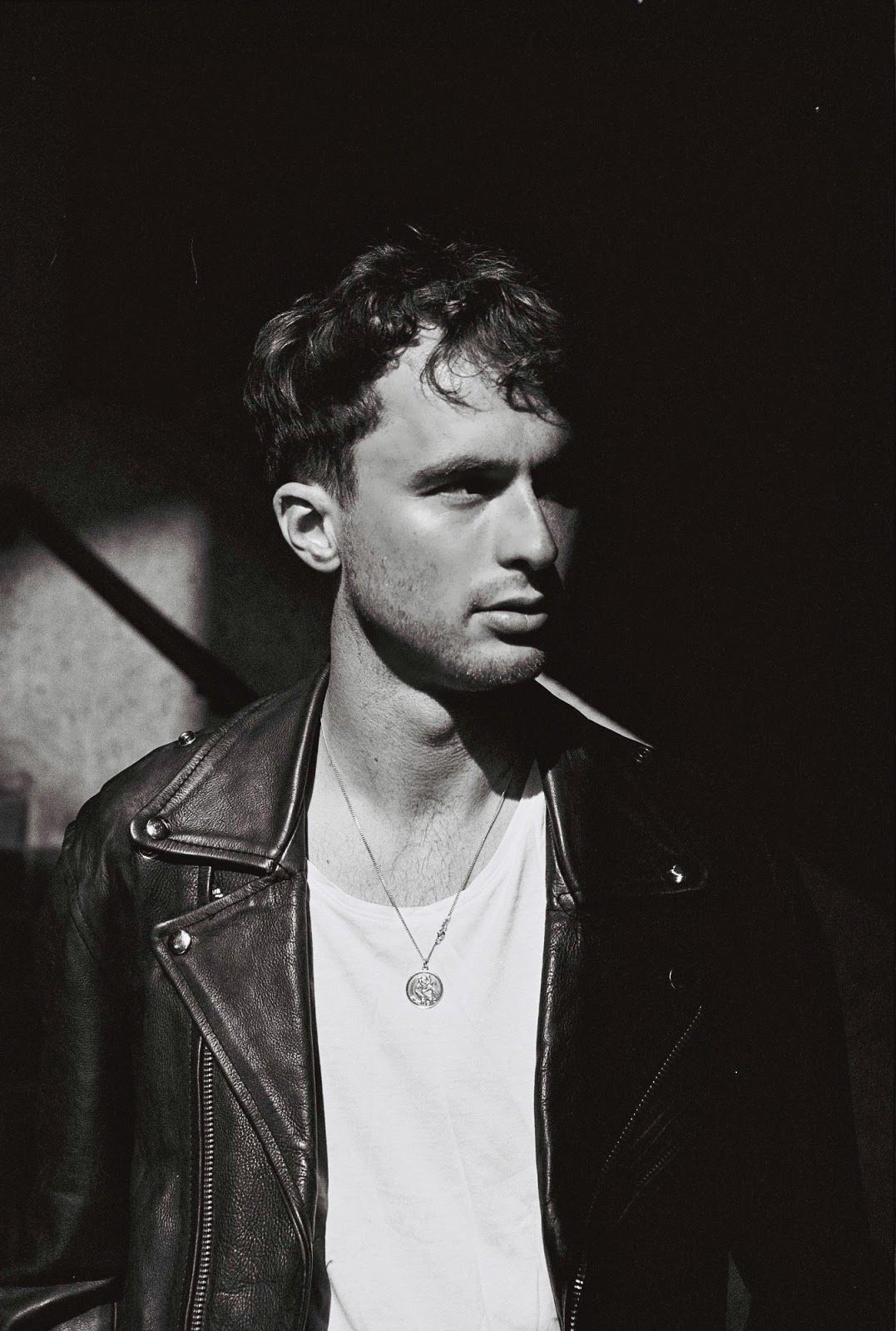 Singer-songwriter James New stuns with debut single, 'When We Were Young'