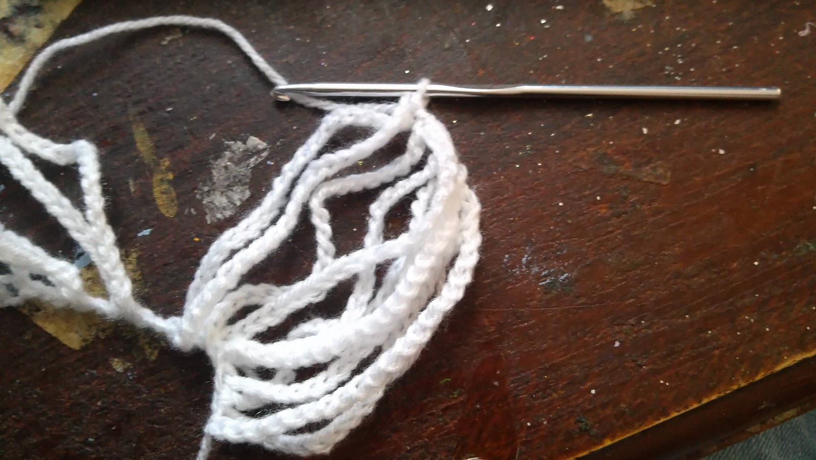 Spider web cuffs | UK Crochet Patterns