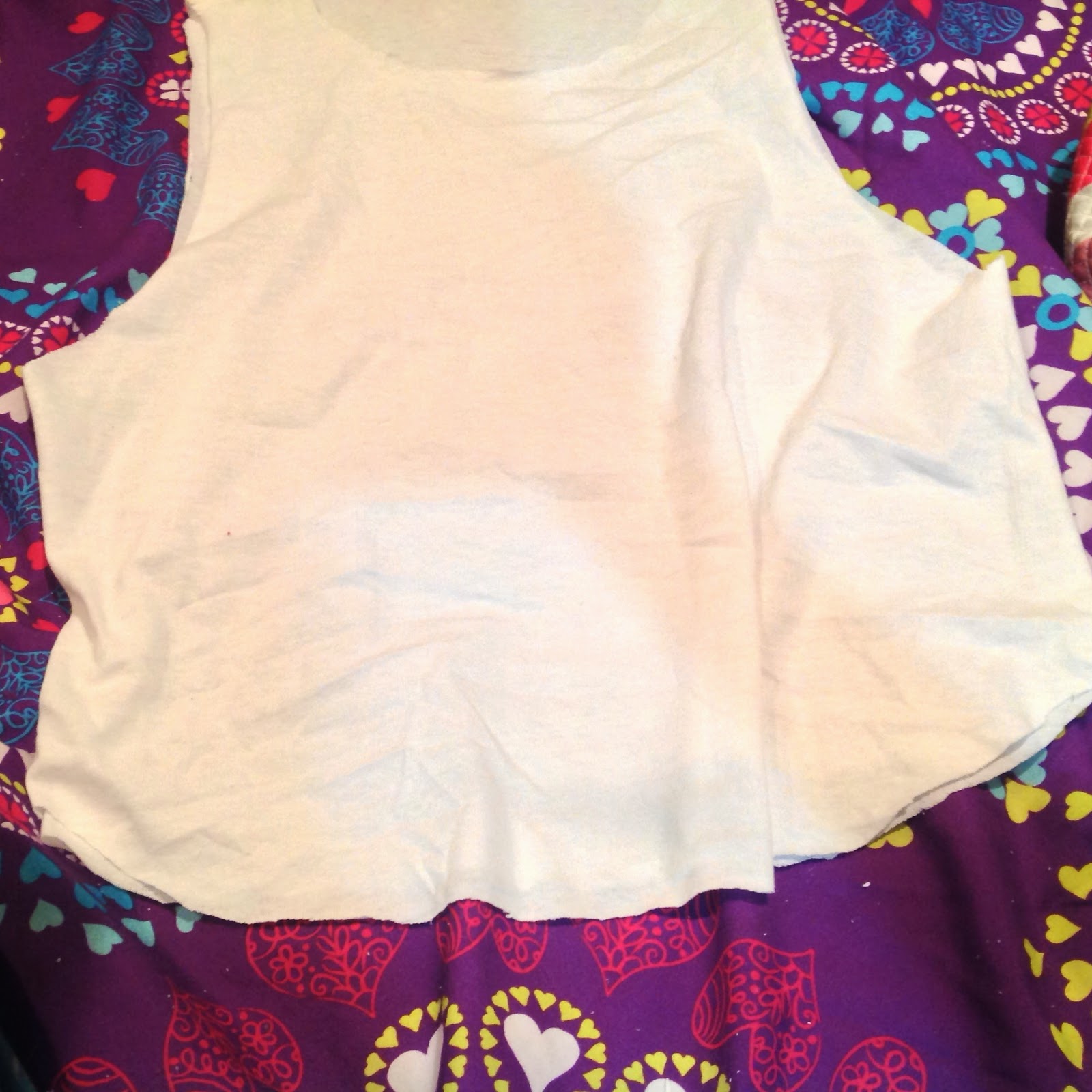 The Biscuit Sisters♥: DIY Muscle Tee - Divergent