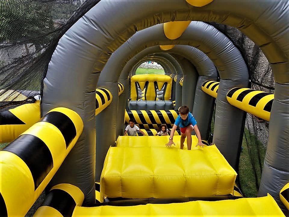 gonflalpes: Toxic Drop parcours gonflable de 24 m