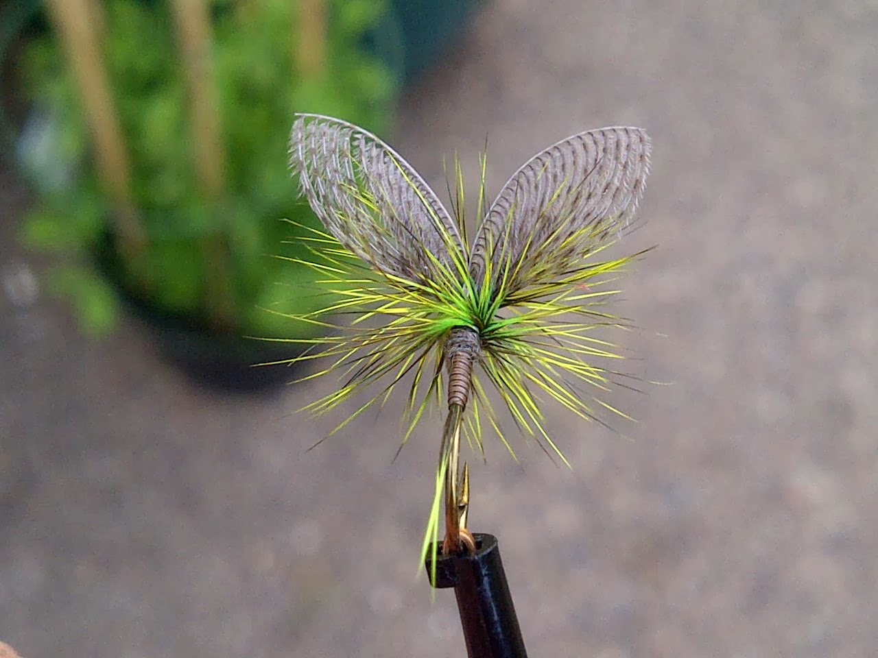 DEESOX: Trevor Jones... a Welsh fly tying wizard joins the BUG-BOND team!