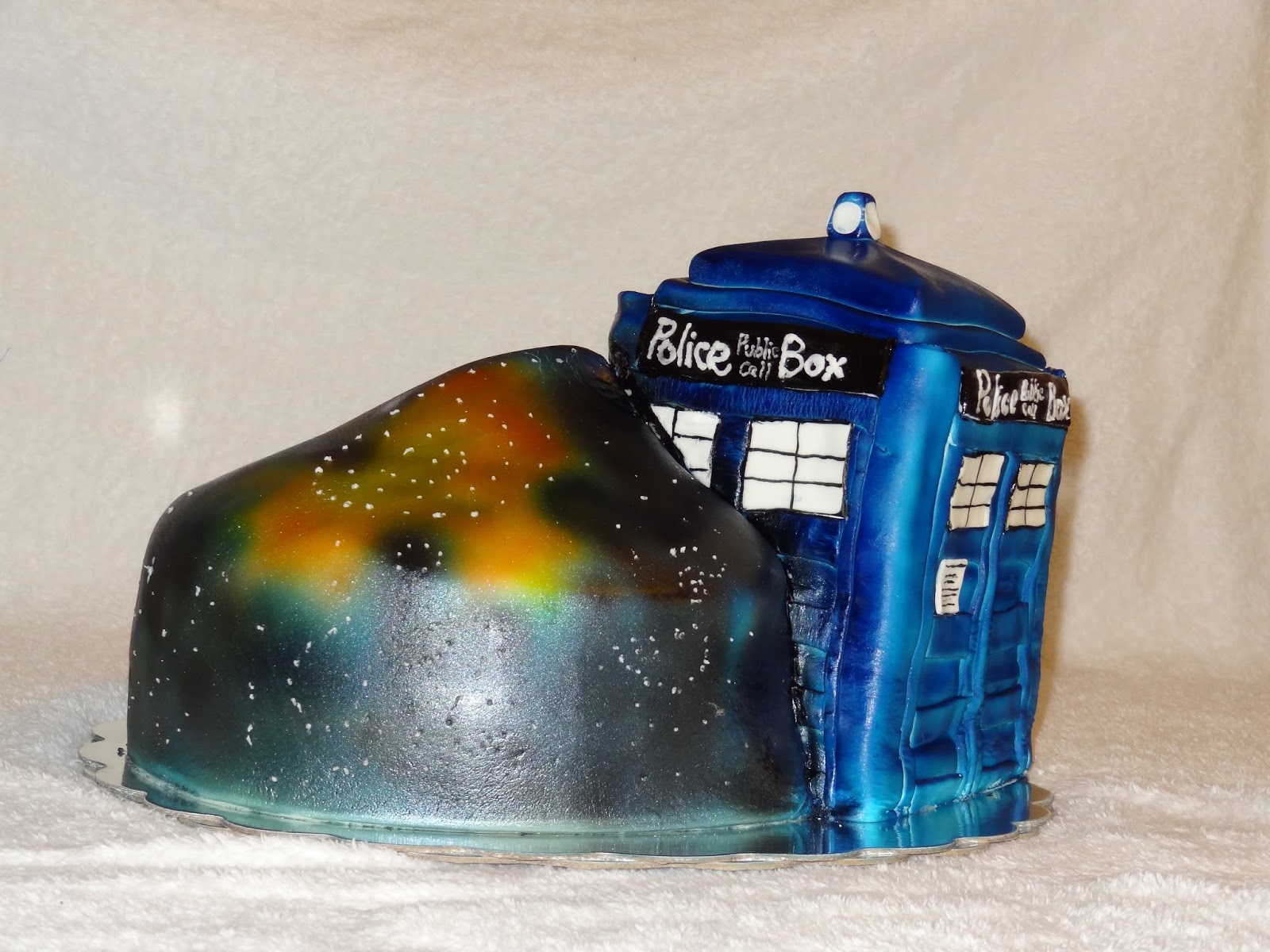 Sew Sweet Creations: Dr. Who Cake
