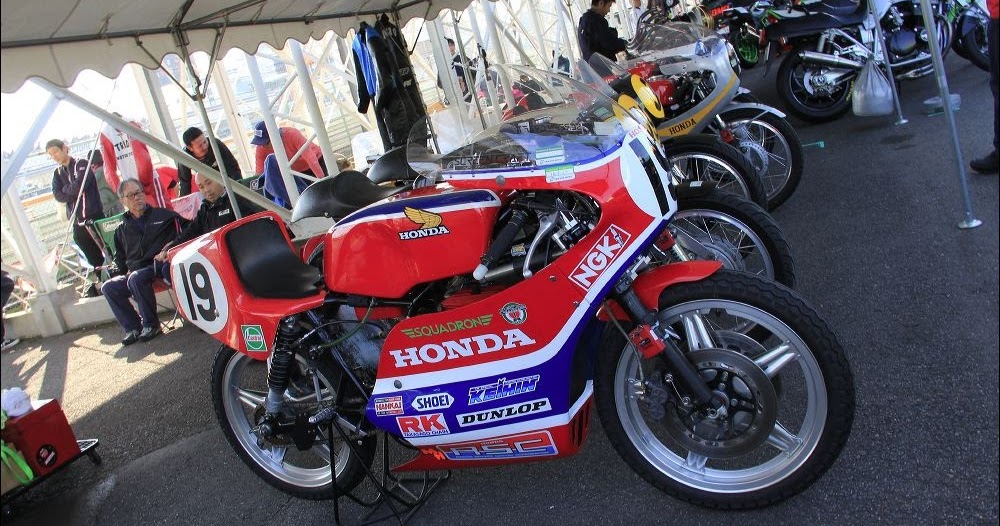 ROAD RIDER: HONDA RSC RS250R - TOT Racer