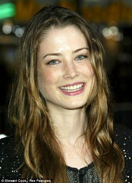 NOTICIAS Y EFEMERIDES MUSICALES Y DEL CINE: HACE 07 AÑOS, MUERE LUCY GORDON, MODELO Y ACTRIZ ...