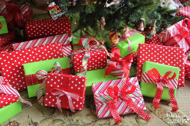 Coordinating Your Christmas Tree and Gift Wrap