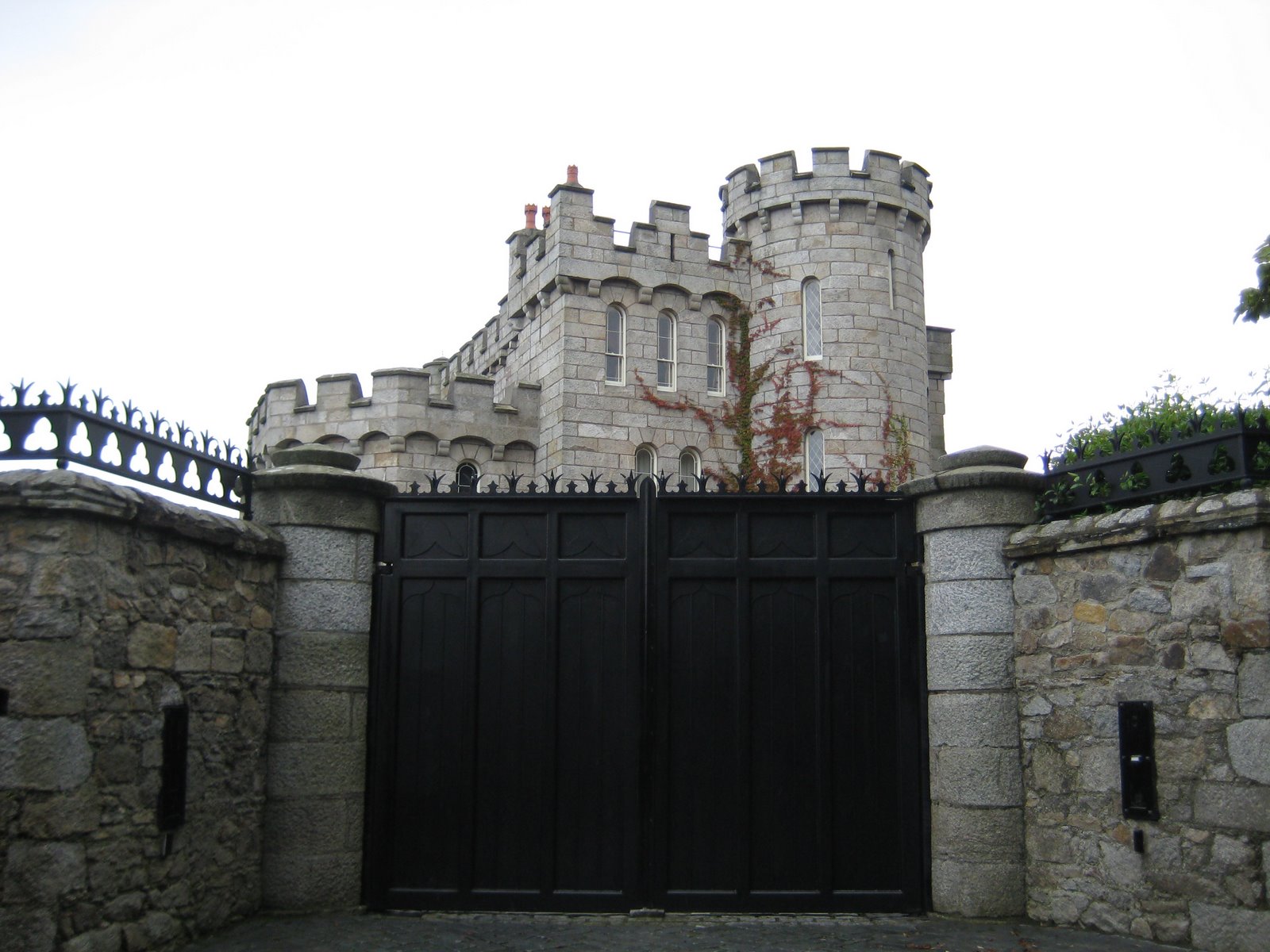 ENYA >> Castelo Manderley - Residência da Enya ~ Enya - Brasil