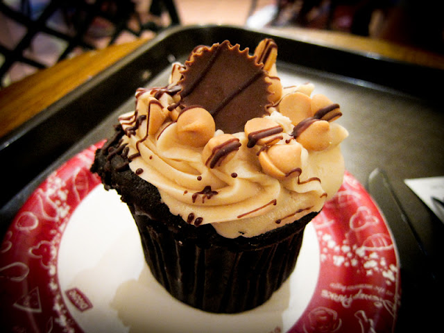 Away She Went: Disney Cupcake Crawl