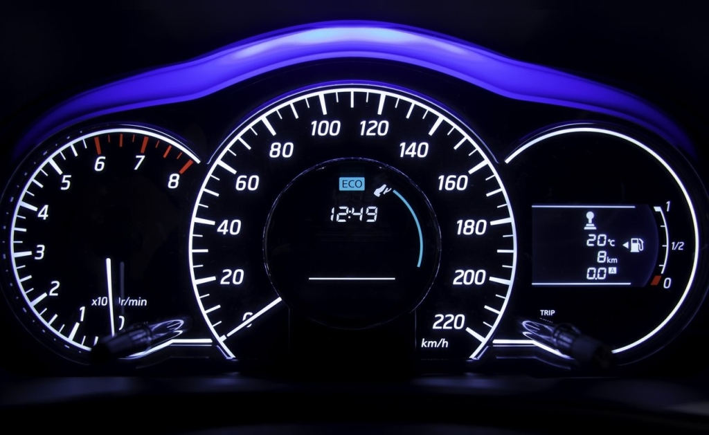 APRESENTAÇÃO: Nissan Note (MY 2014). Preços, características e ...