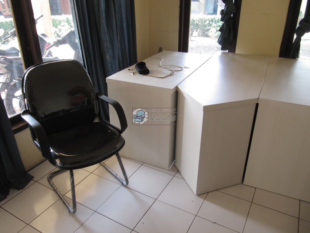 Meja Security Meja Front Desk | Custom Furniture Semarang