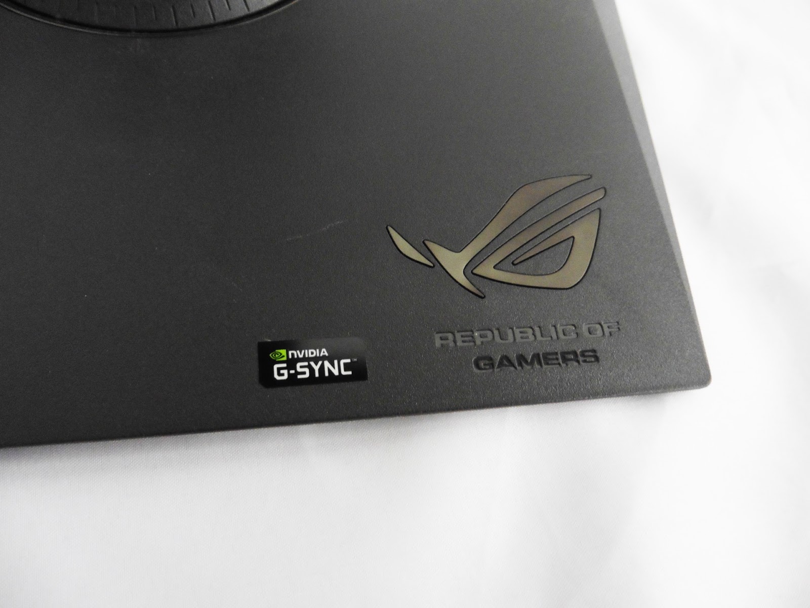 Unboxing & Review: ASUS ROG Swift PG279Q 165Hz G-SYNC Gaming Monitor