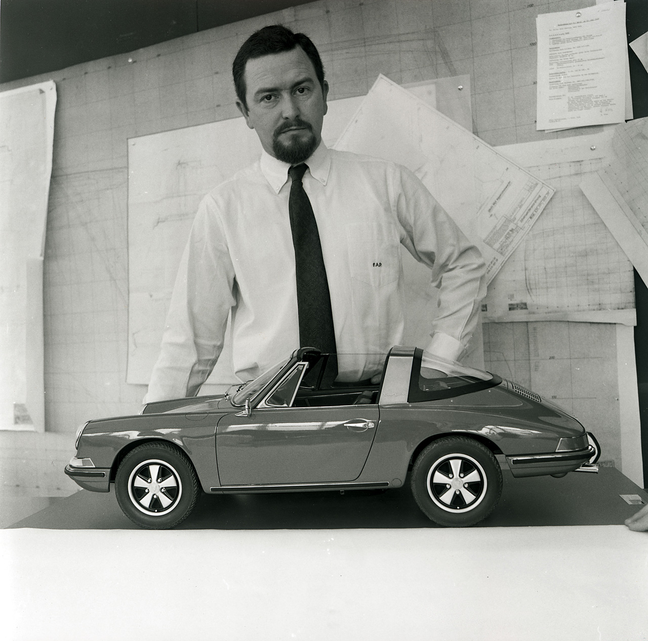 Morre Ferdinand Alexander Porsche, designer do 911