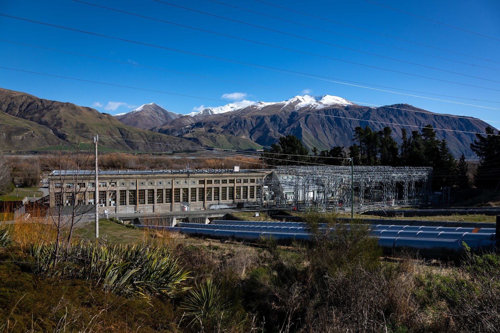 A Kiwi at the camera: Lake Coleridge Power Station