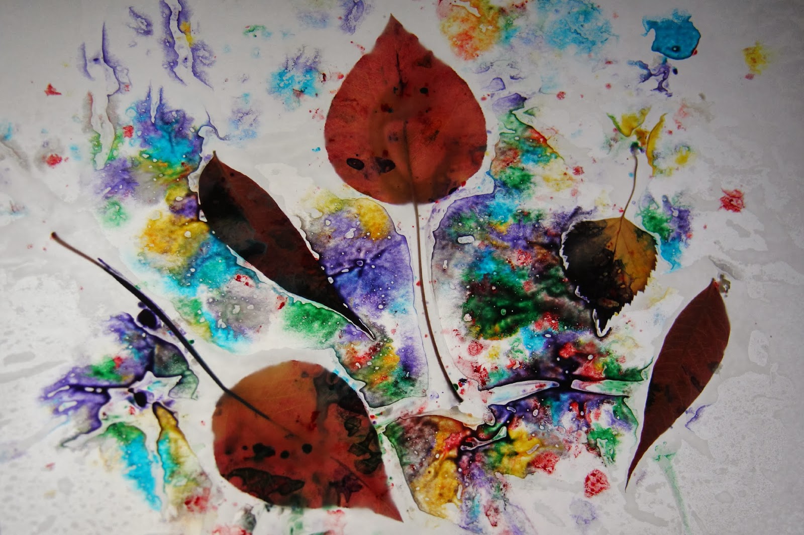 Toddler Approved Fall Leaf Color Hunt Wax Paper Creations toddler-approved-fall-leaf-color-hunt-wax-paper-creations