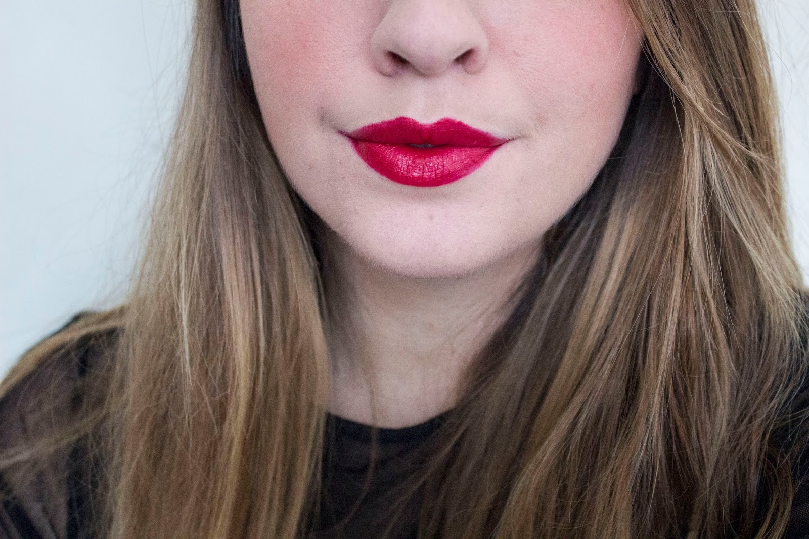 Love is on : le parfait rouge de Revlon ! | La vie en Lucie - Blog ...