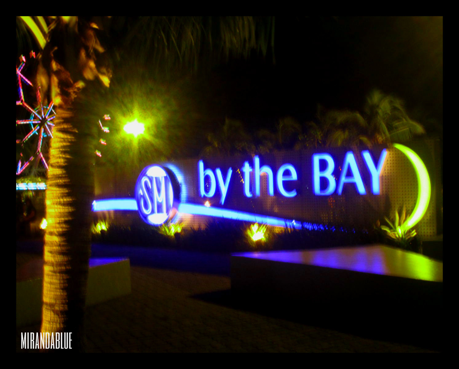 Live in the Moment: SM by the Bay/Signs