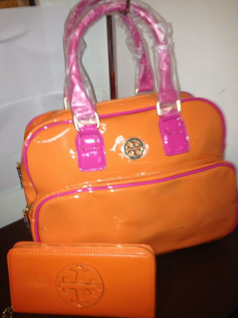 INVERSIONES CARLUDI C.A.: CARTERAS TORY BURCH.