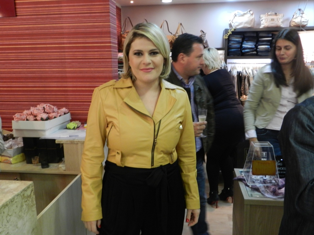 Mirian Roza: M.Schuffer apresenta coleção de inverno Lança Perfume