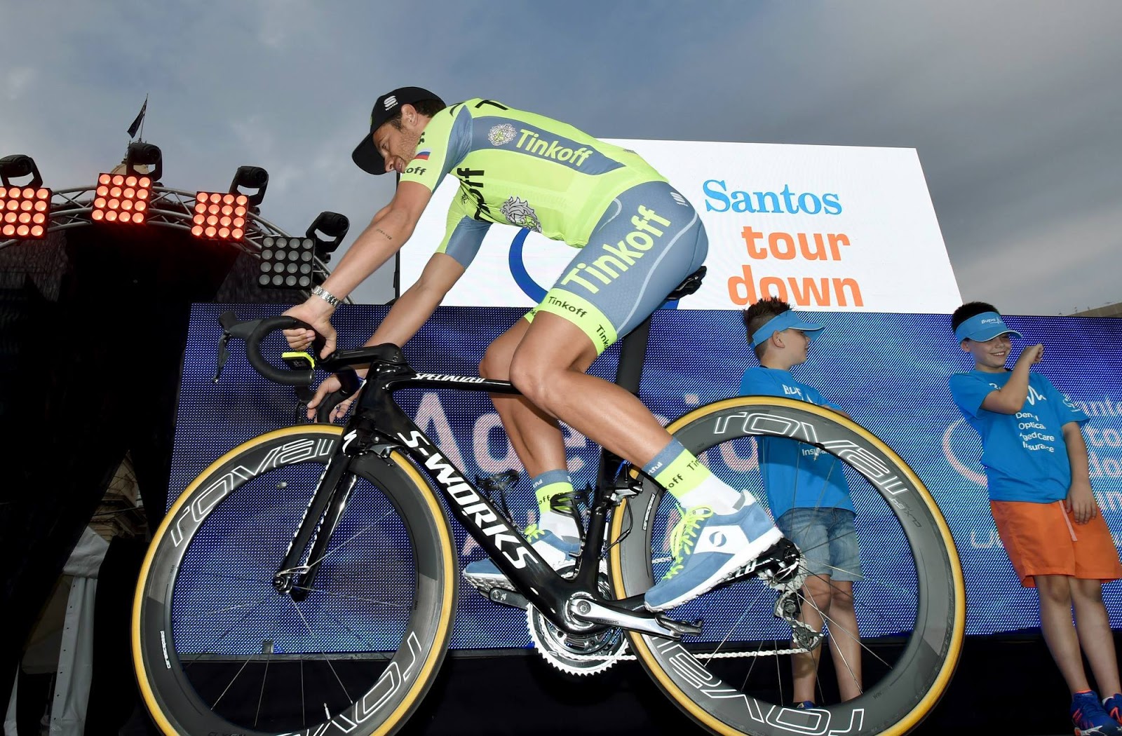 Disponible la nueva equipación del Tinkoff Team de Sportful ~ Ultimate ...
