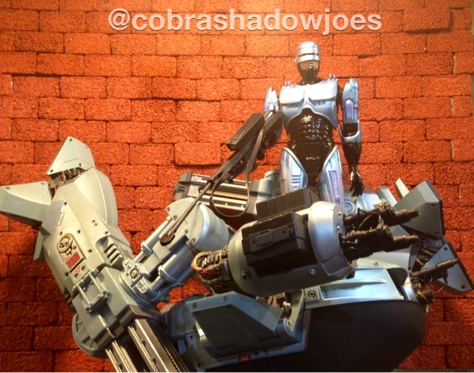CobraShadowJoes: NECA Toys Robocop - Deluxe Figure with Jetpack and ...