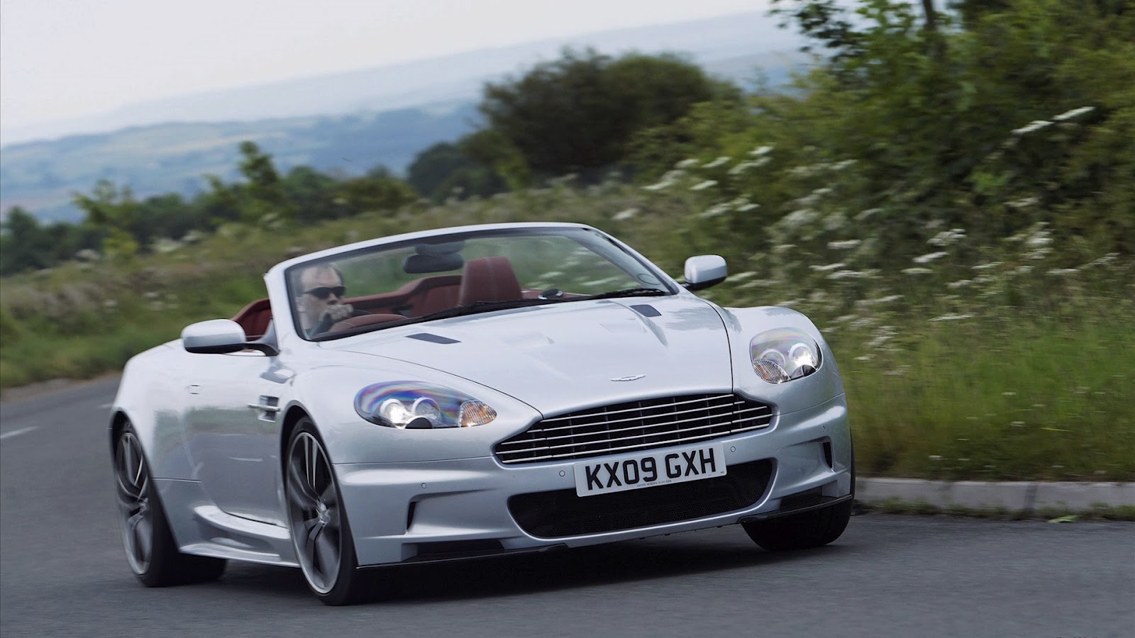 Download Wallpaper: Automoviles