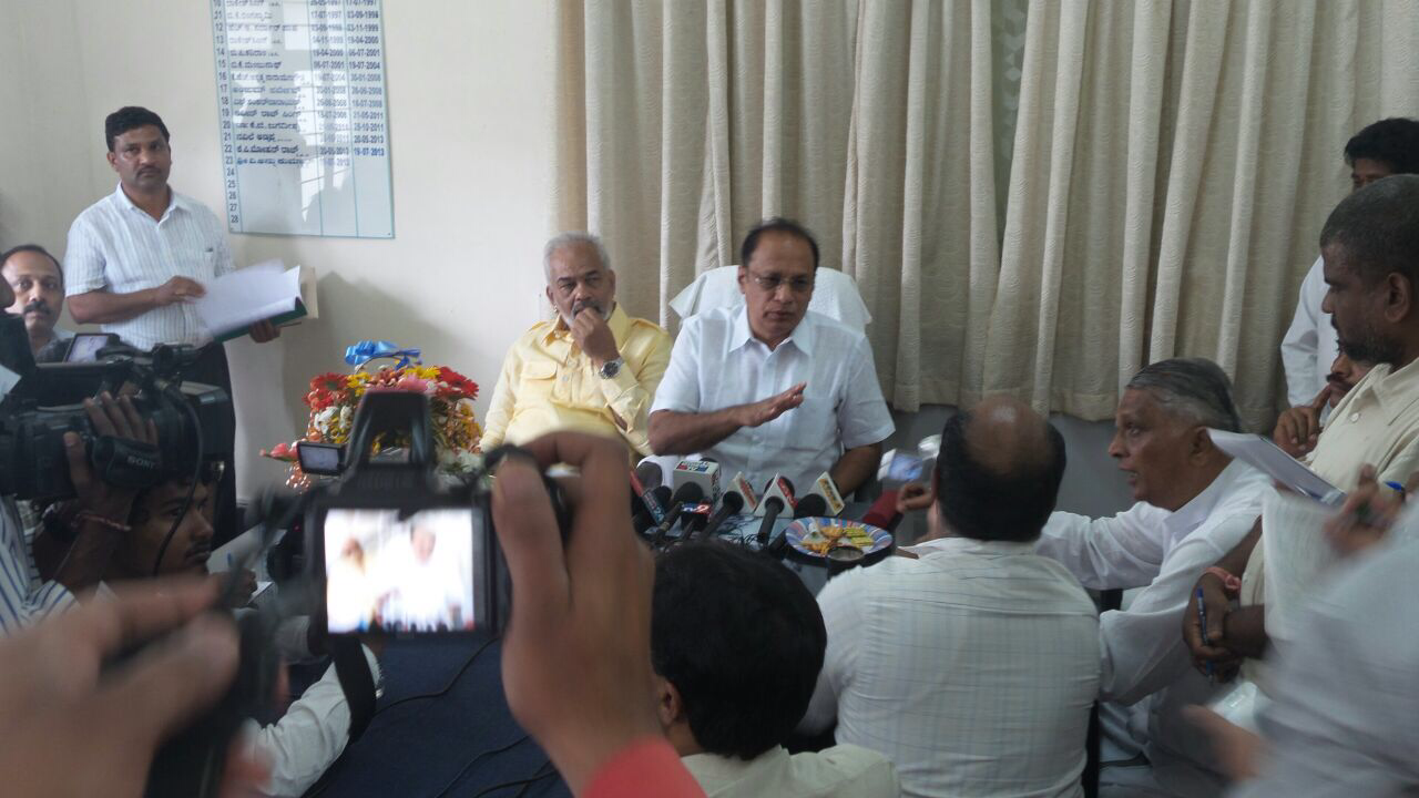 Urban Development Minister of Karnataka: Review at Hassan, Beloor ...