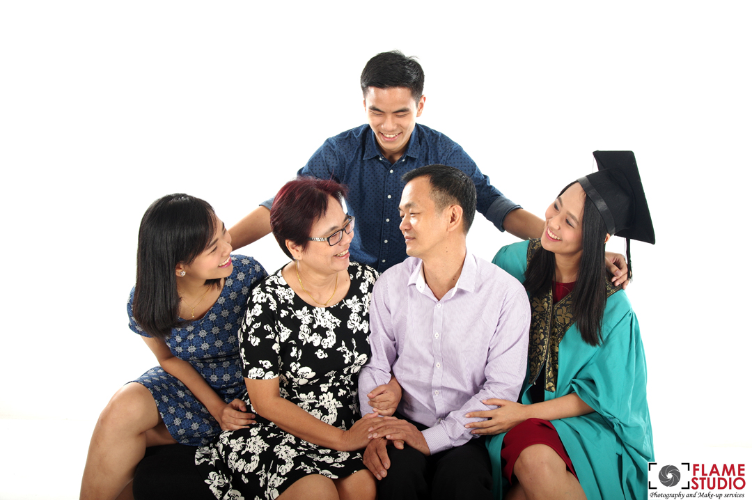 Flame Graduation Photography Studio: (69) Graduation Convocation Family ...