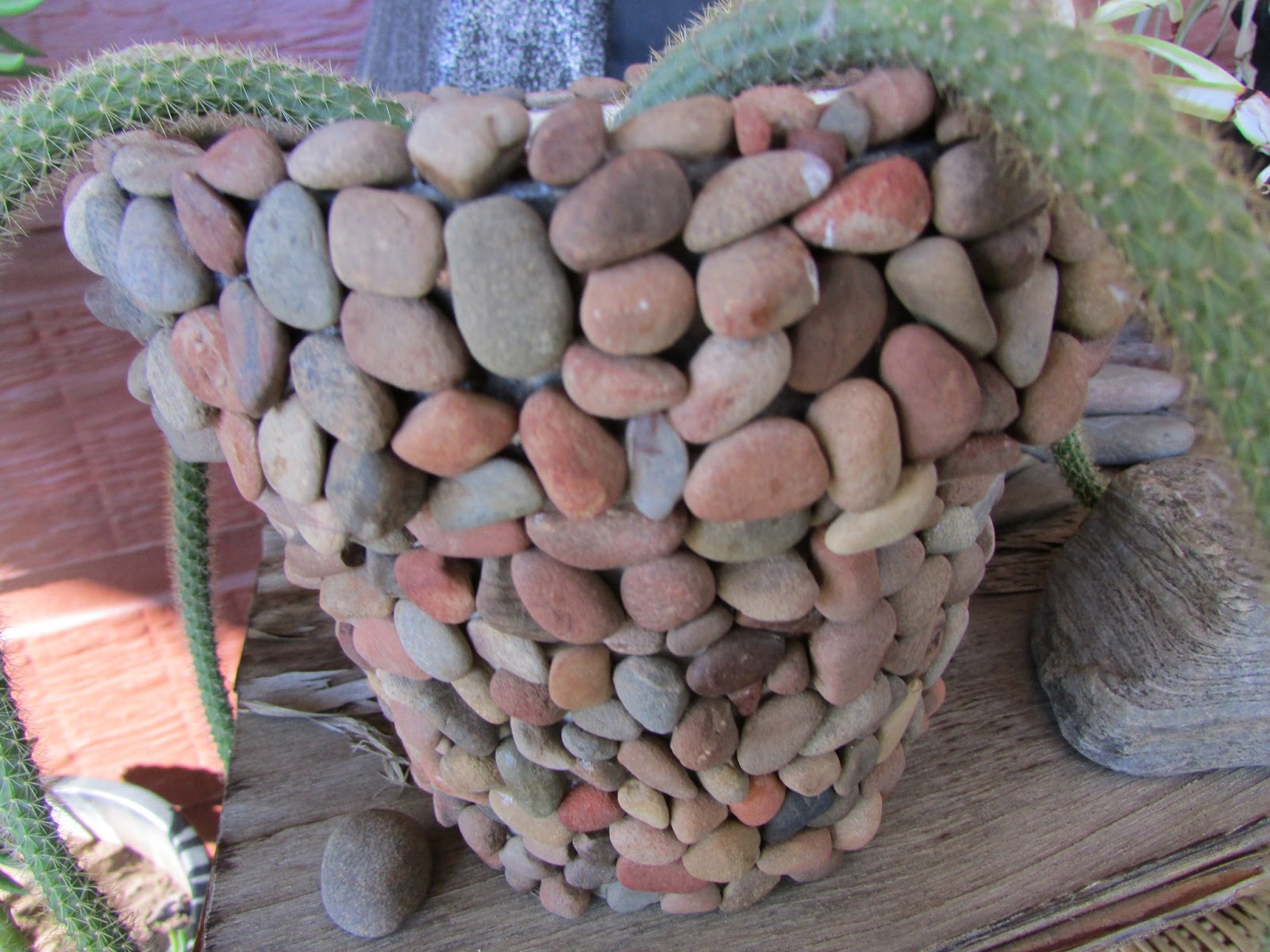 MOSAIC MAGIK: Small Pebble Pot