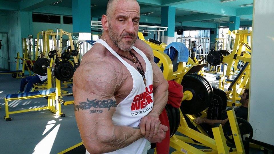 Muscle Lover: Greek muscle daddy Periklis Tsouris