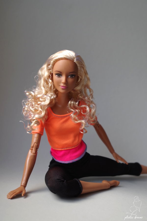 Plastic Dreams Dolls :: Barbie et miniatures: Made To Move Barbie Doll ...