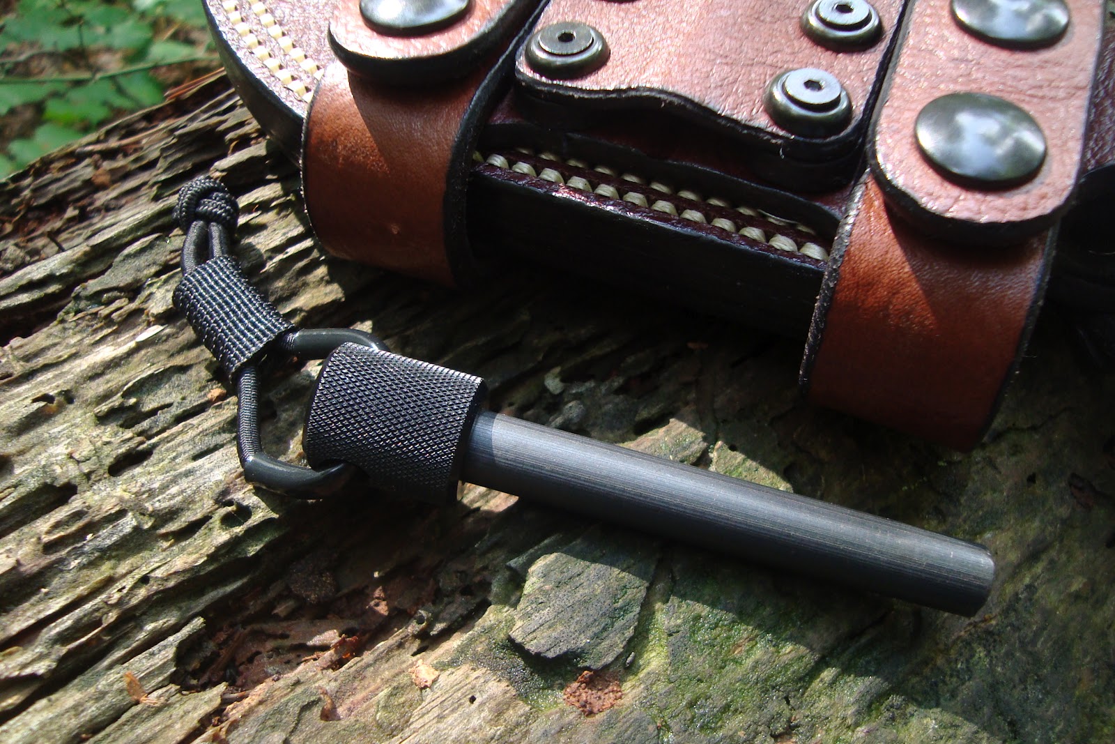 Black Scout Survival: Hedgehog Leatherworks: Becker BK2 sheath review