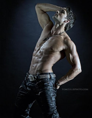 FreakAngelik: Male photographer of the day: Tom Cullis