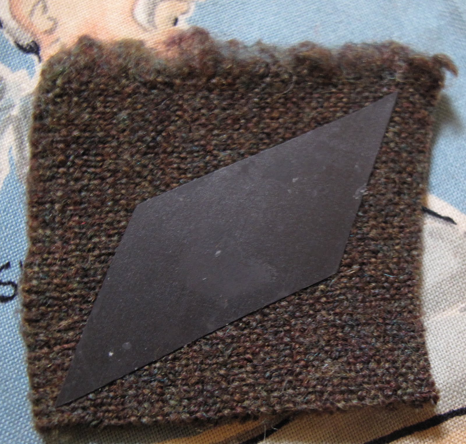 Resweater: It's Tutorial Tuesday! Recycled wool tanagram magnets
