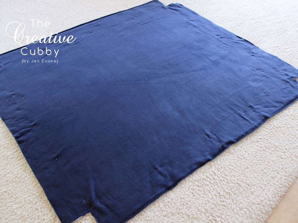 The Creative Cubby: No-Sew Fleece Blanket Tutorial