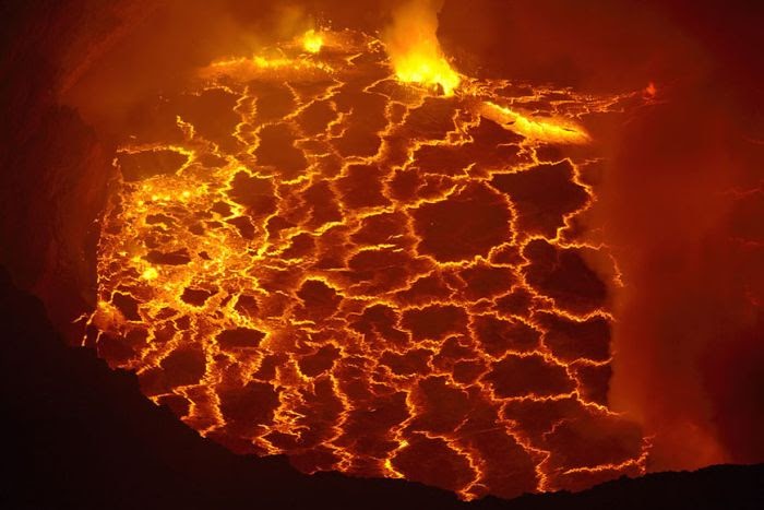 Beautiful Photographs: Volcano Erruptions and Lava Flows