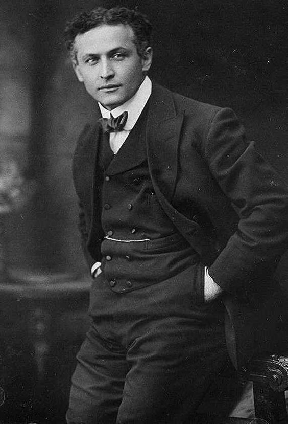 VINTAGE BLOG: Harry Houdini