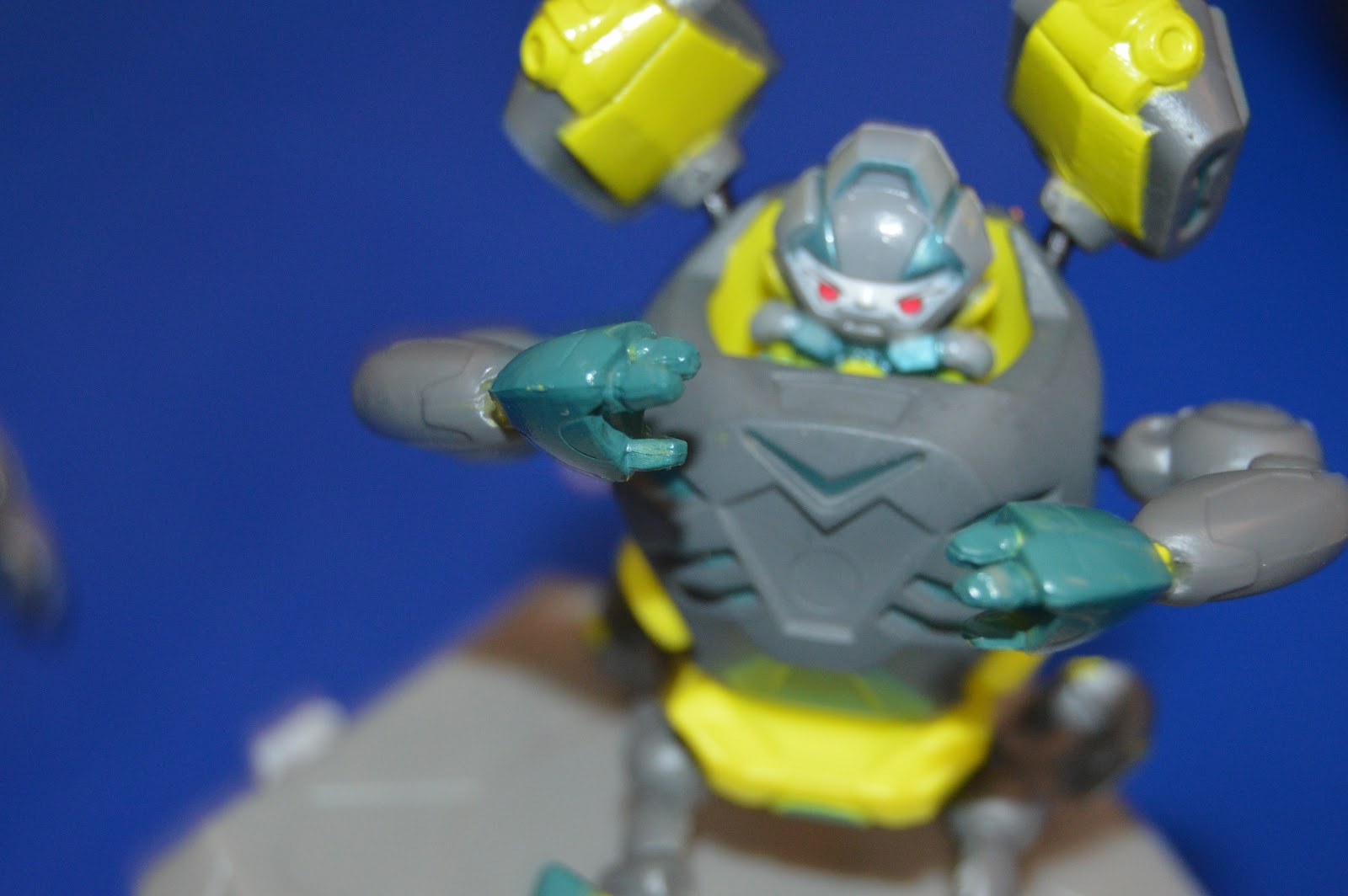 Playdays and Runways: Review | Ready 2 Robot